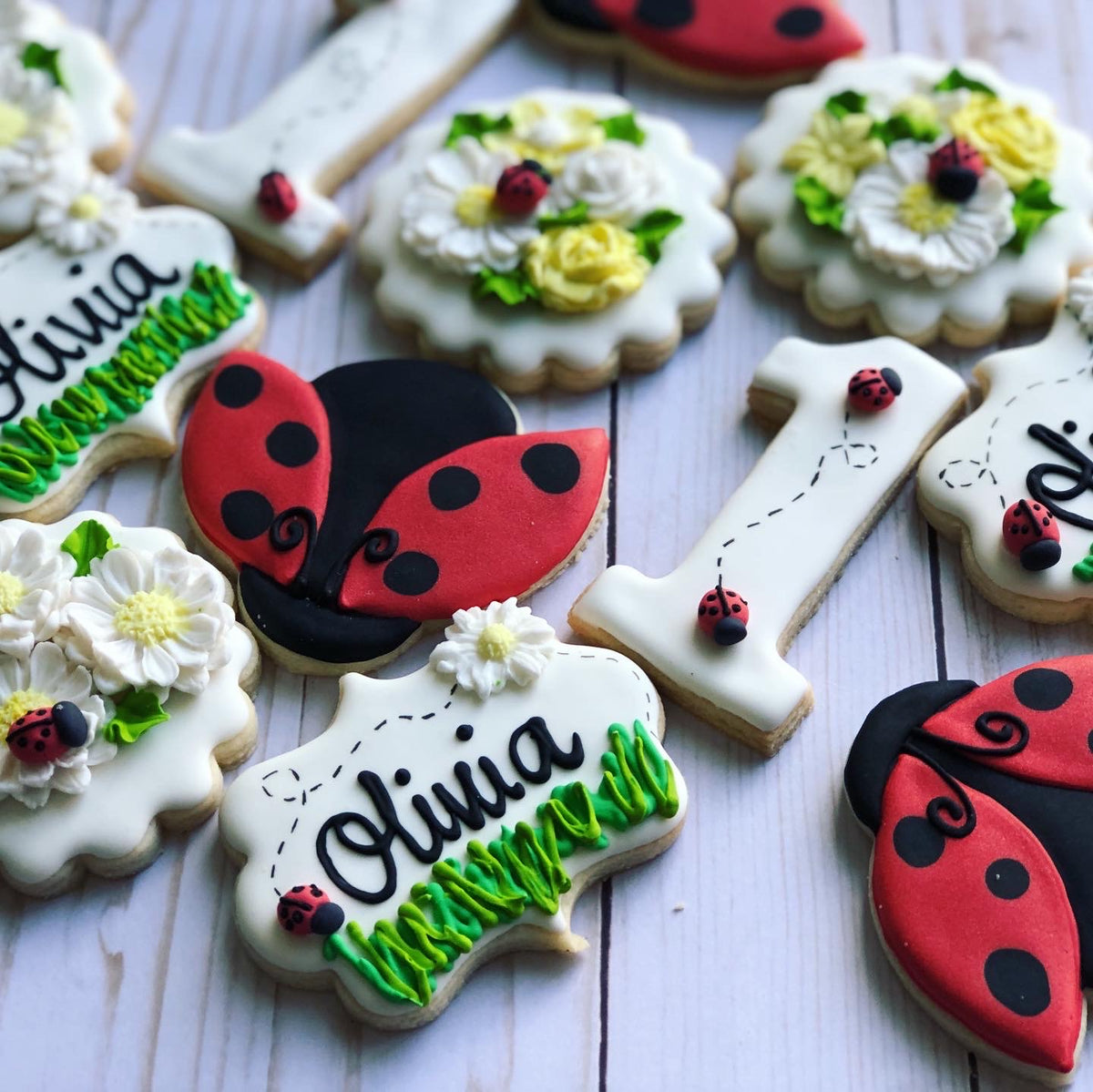 Ladybug Theme Cookies – Luli Sweet Shop