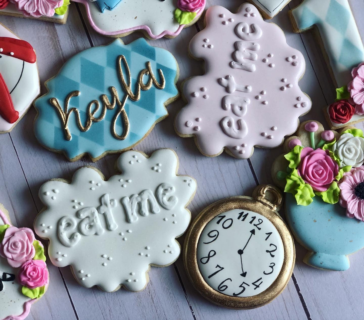 Alice in wonderland Cookies – Luli Sweet Shop