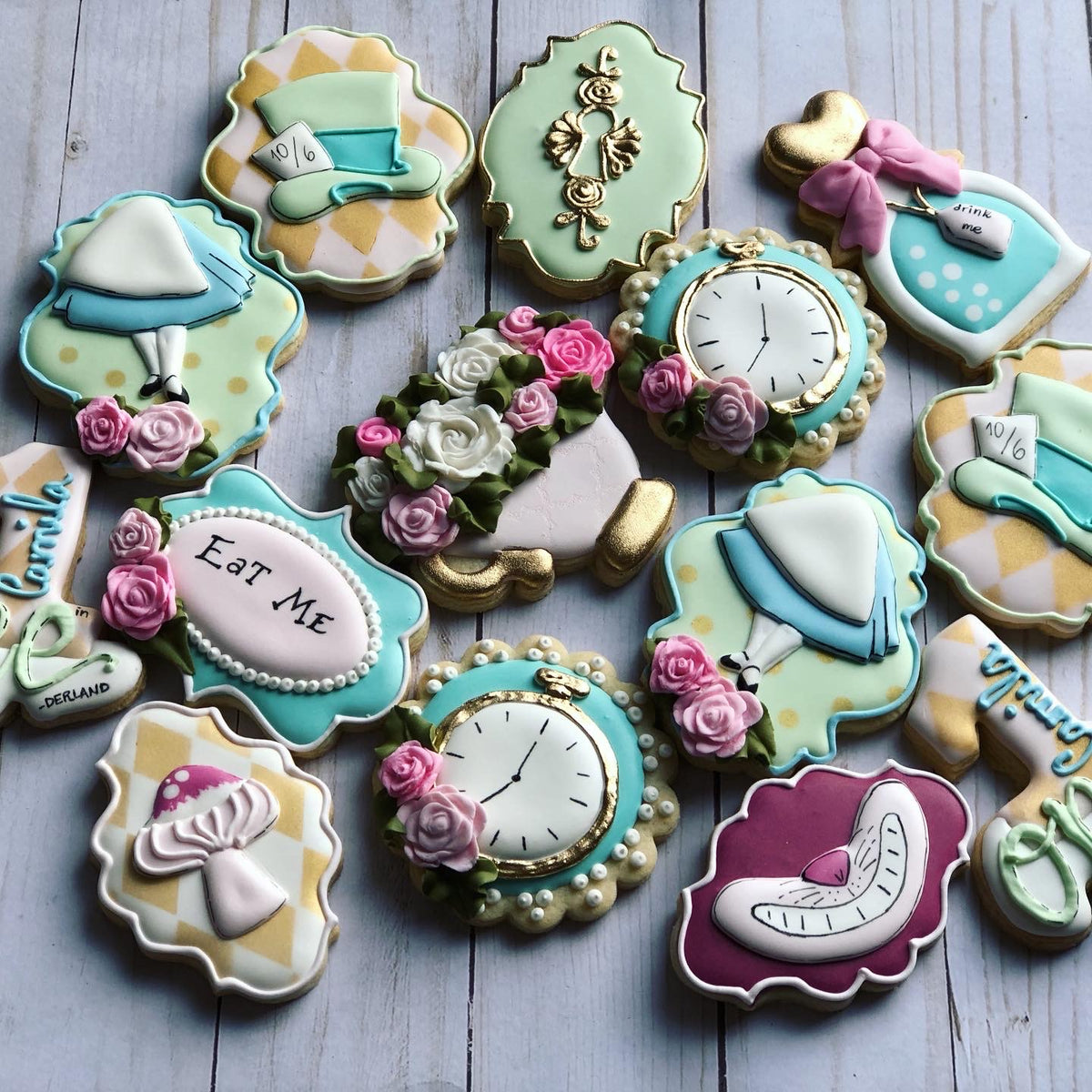 Alice in wonderland Cookies – Luli Sweet Shop